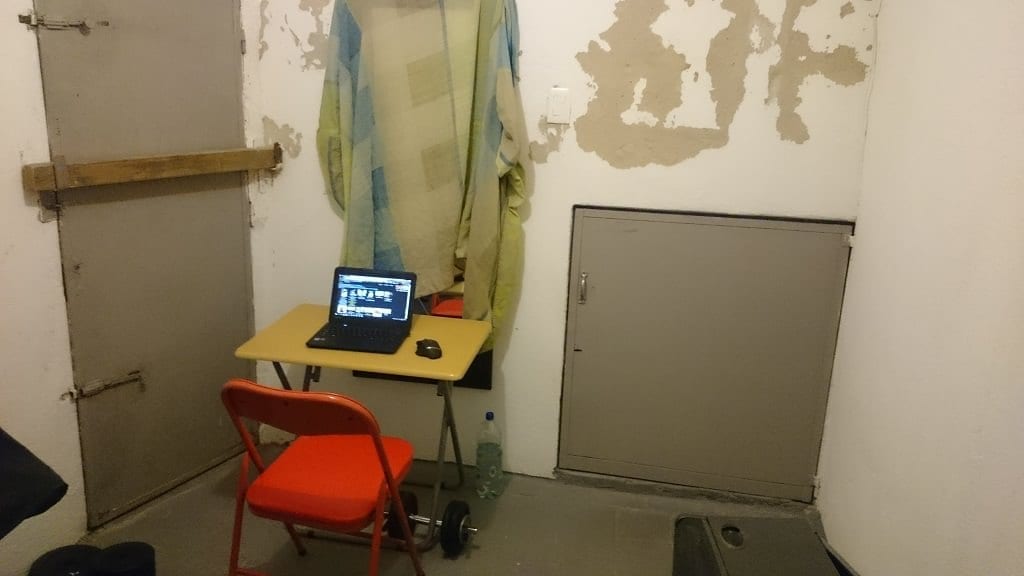We Might have Found the Worst Gaming Set Ups of all Time We Might have Found the Worst Gaming Set Ups of all Time