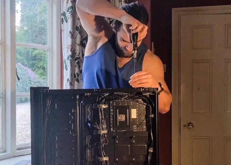 Henry Cavill Built A PC And The Internet Can't Cope